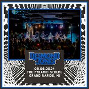 Desmond Jones Live Concert Setlist at The Pyramid SCheme, Grand Rapids ...