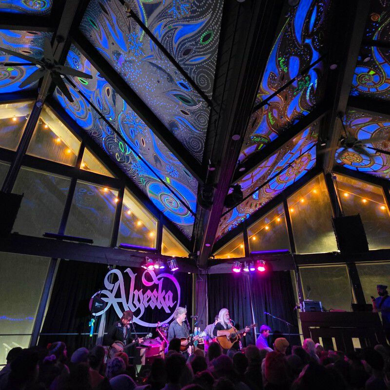 Leftover Salmon Live Concert Setlist at The Sitzmark, Girdwood, AK on ...