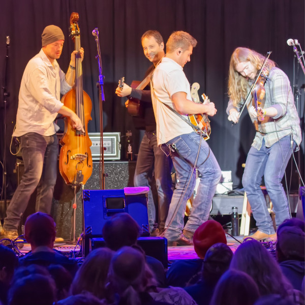 Yonder Mountain String Band Live Concert Setlist at I Bar Ranch ...